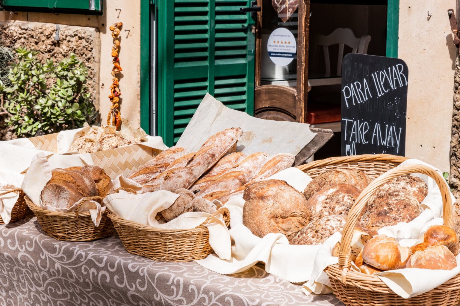 From the opera house to baking bread in a beautiful Mallorquin village ...